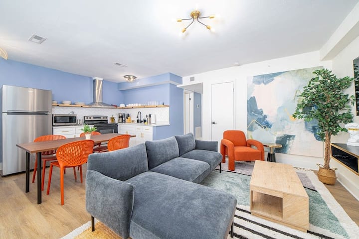 Sojourn's Harborage | Pelican Suite - Norfolk, VA