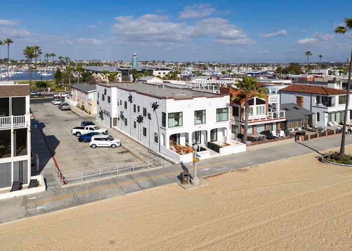 West Oceanfront Oasis 9 - Newport Beach, CA