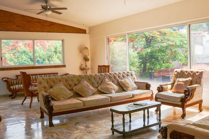 Amazing Cuernavaca House, 14 Guests, Pool & Grill - Cuernavaca