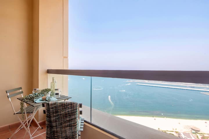 Upscale 2br W/ Mesmerizing Sea Views In Jbr - Dubai