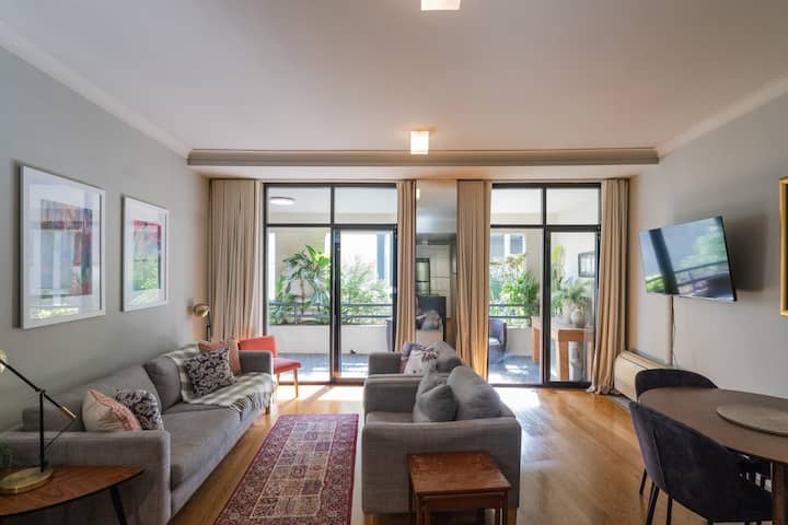 Stunning 1bed Surry Hills Balcony Apt W Parking - Surry Hills