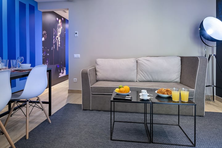 Recently Renovated 2 Bed Apartment In The Center - Costa Brava