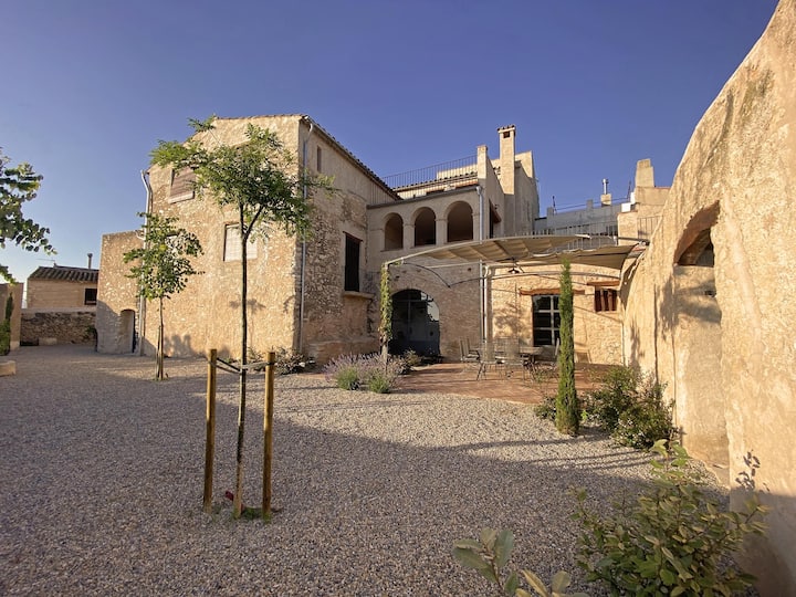 Agréable Maison De Village, Jardin. Piscine Privée - Montblanc