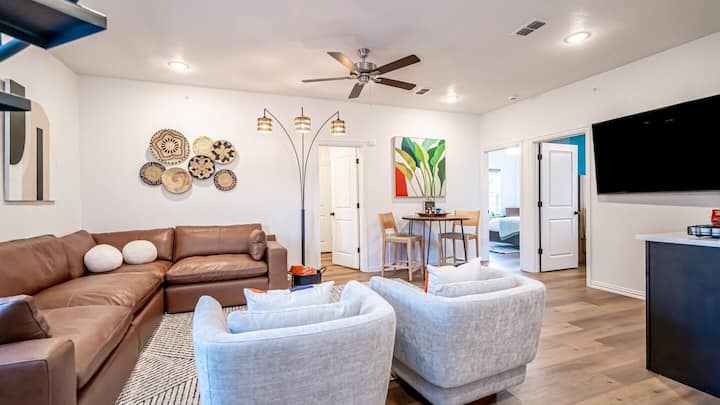 Easy Walk To Fifa World Cup | Free Garage Parking - Arlington, TX