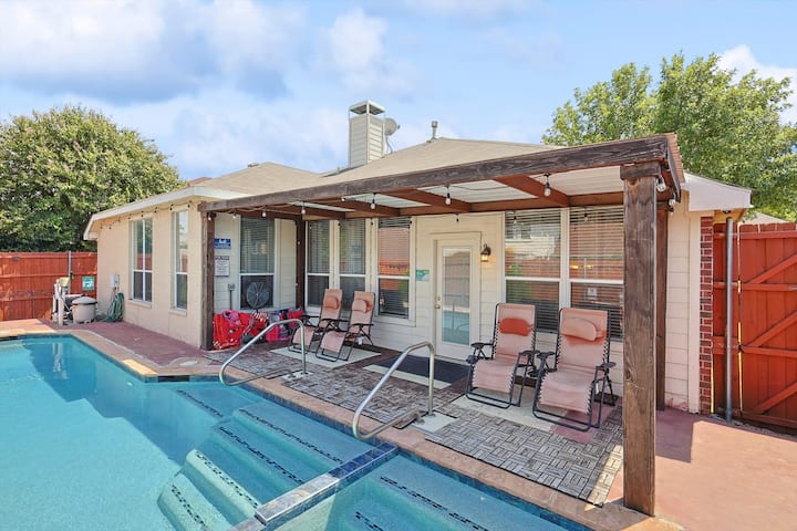 Heart Of Grand Prairie, 4bd With Pool & Game Room - Grand Central Park, Grand Prairie