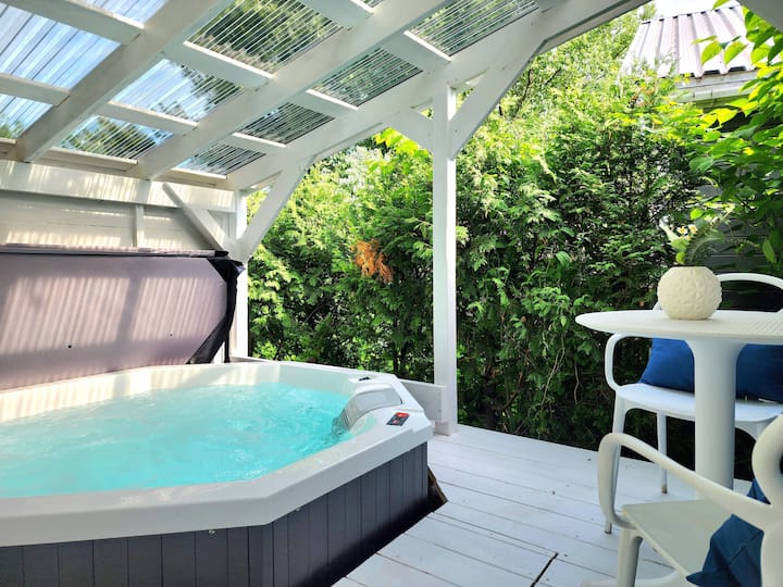 Mini-maison Boho Chic Spa, Borne Ve Stationnement - Quebec
