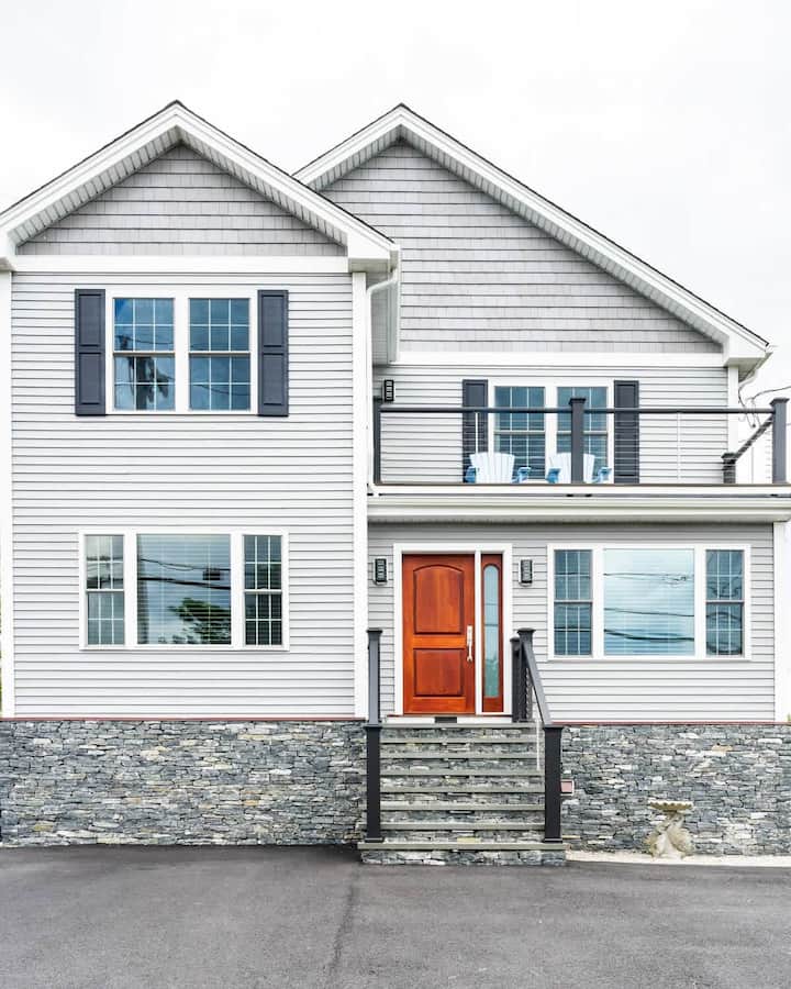 Family-friendly 4br, Near Newport, Walk To Beach - Newport, RI