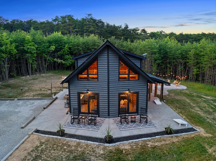 Hocking Hills | Luxury New Build | Hot Tub, Grill - Hocking Hills State Park, OH