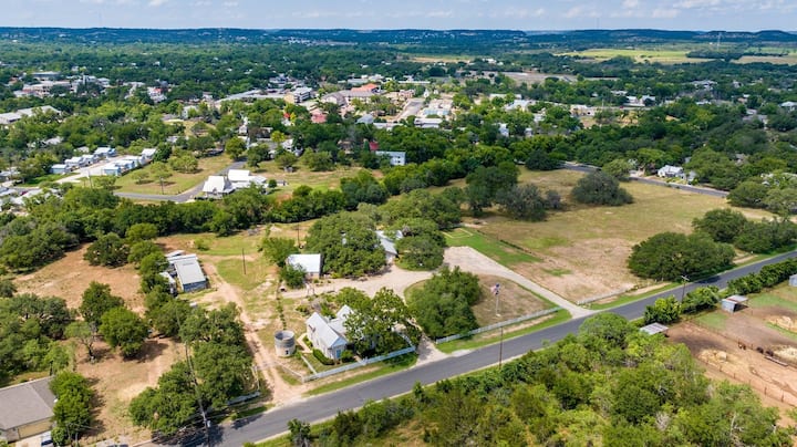 Baron's Creek Ranch | Big Groups | 3 Homes - Fredericksburg, TX