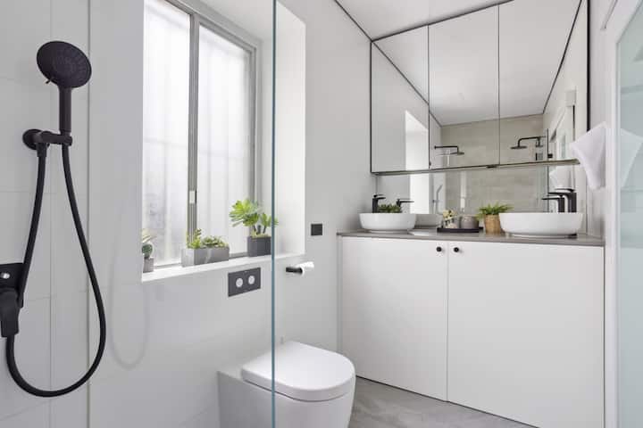 Bondi Shore Escape | 2mins To Beach! - Bondi Beach