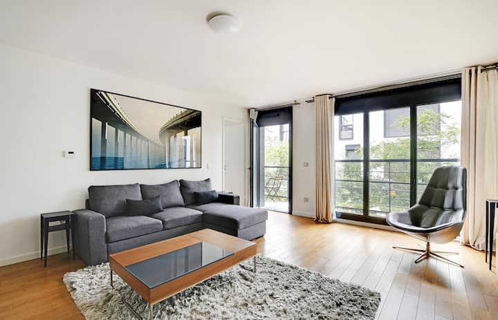 An Amazing 2 Br/ 1 Ba  With Terraza In Bastille - Paris