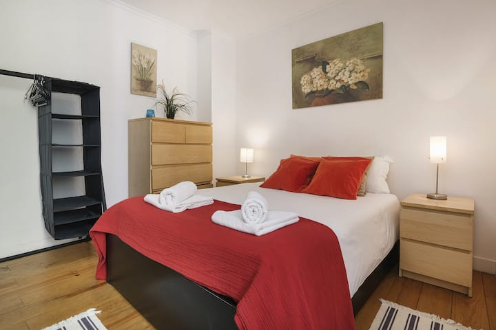 Host Wise - Lovely Bright Duplex - Lisszabon
