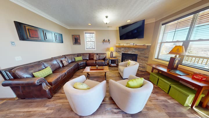 Cheerful 6br Townhome, Just Steps From The Slopes! - Snowshoe, WV