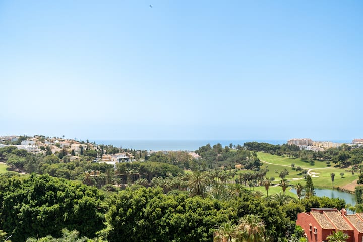 Doña María - Front Line Golf Dúplex Seaviews - Torremolinos