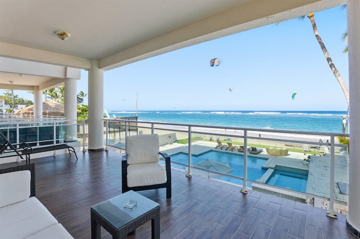 Kite Beach Oceanfront Condo Hot Tub And Pool 204 - Cabarete