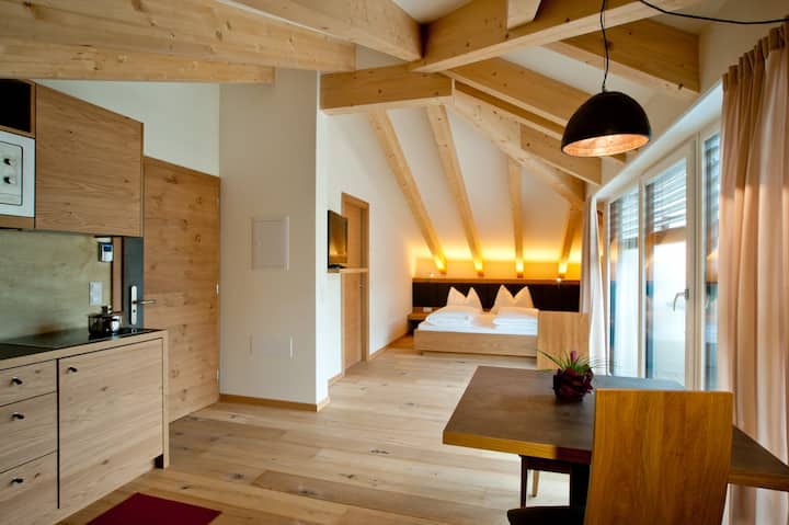 Peaceful Apartment With Mountain View - Mals