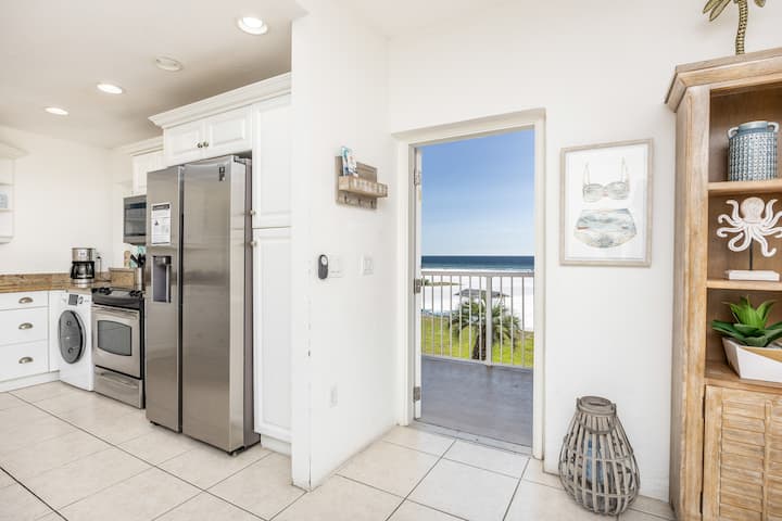 Relaxing Condo On Siesta Key W/ Beachview! - Siesta Key, FL