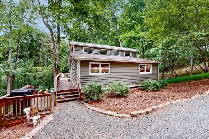 Perfect Retreat For Families Surrounded By Nature - Moneta, VA
