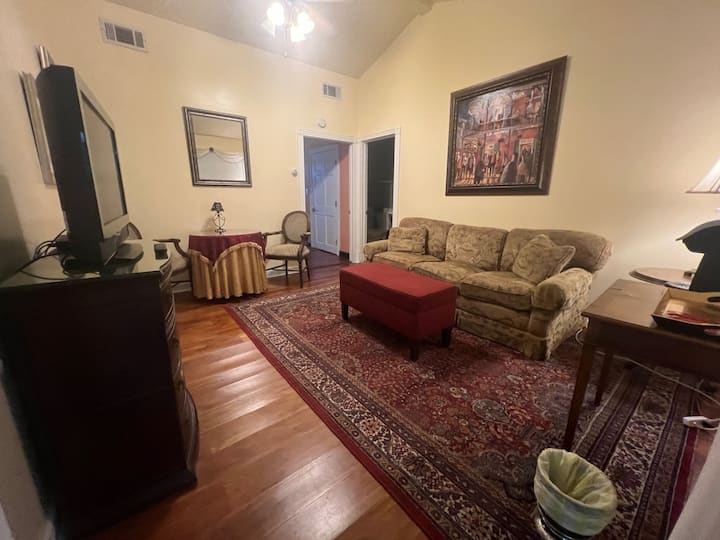 Orleans Suite- Creole Cottage At Michabelle Inn - Hammond, LA