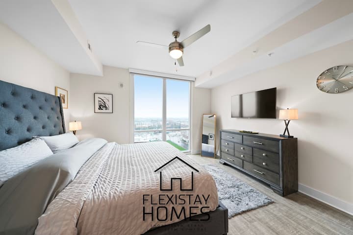 Studio! Crazy Views! Walk To Everything! - Charlotte, NC