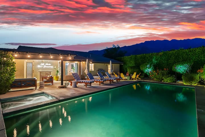 Free Pool Heating! Hot Tub, Pool Table, Fire Pit! - Palm Springs, CA