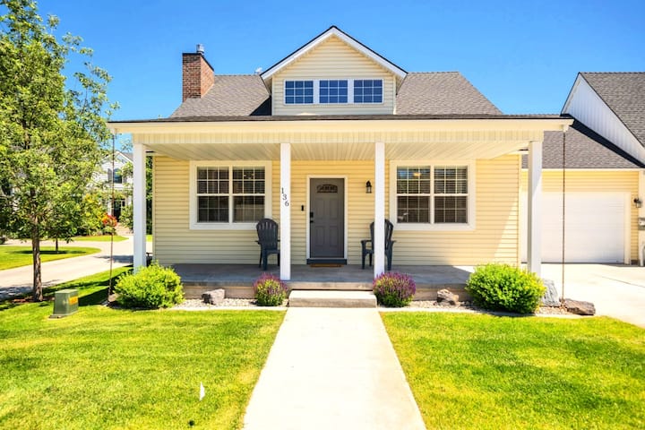 Rexburg Cottage - Brand New Neighborhood Downtown - Rexburg, ID