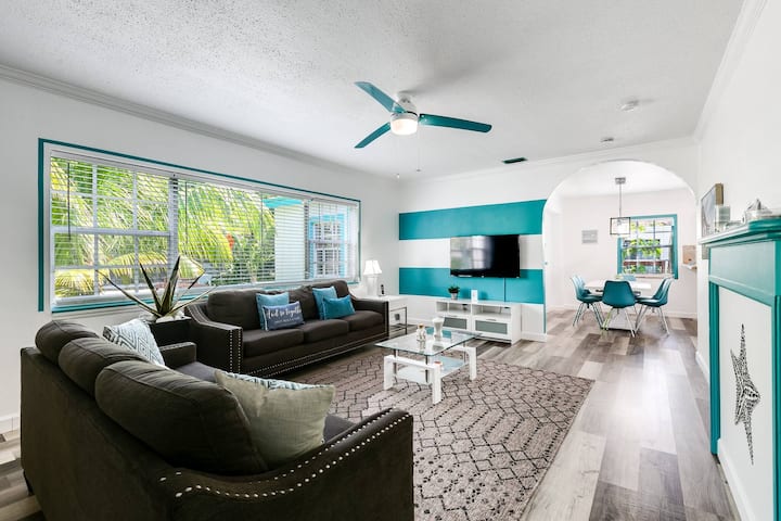 Aqua Breeze Villa With King Bed - Dania Beach