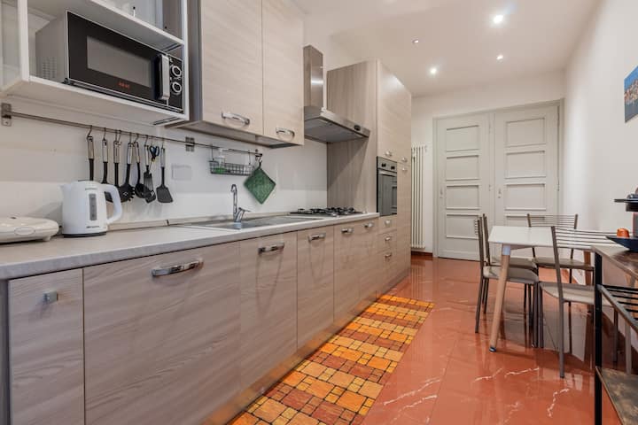 Casa Alessandro, In The Elegant Crocetta - Turin