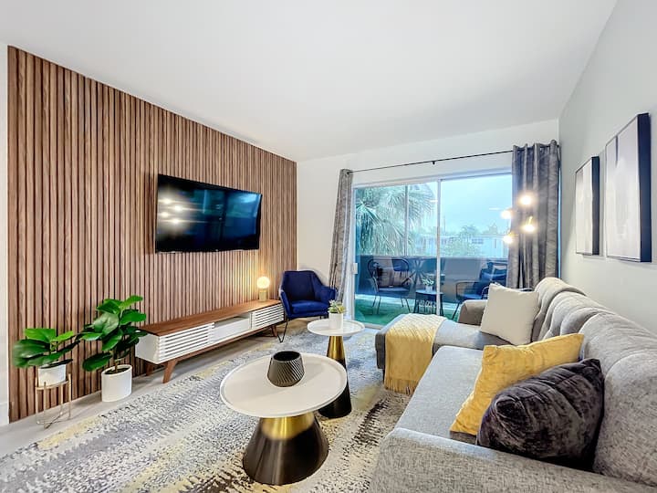 Cozy 2br With Pool & Modern Amenities - Fort Lauderdale