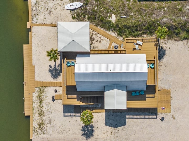 Waterfront~nostalgic Beach Cottage - Dauphin Island, AL