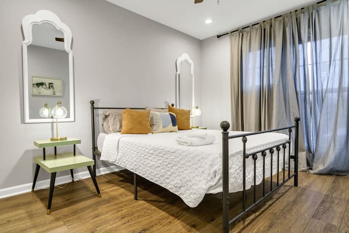 Stylish Louisville Gem | 3-br Perfect For Groups! - Louisville, KY