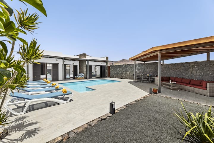 Villa Con Piscina Privada Cerca De Playa Papagayo - Lanzarote