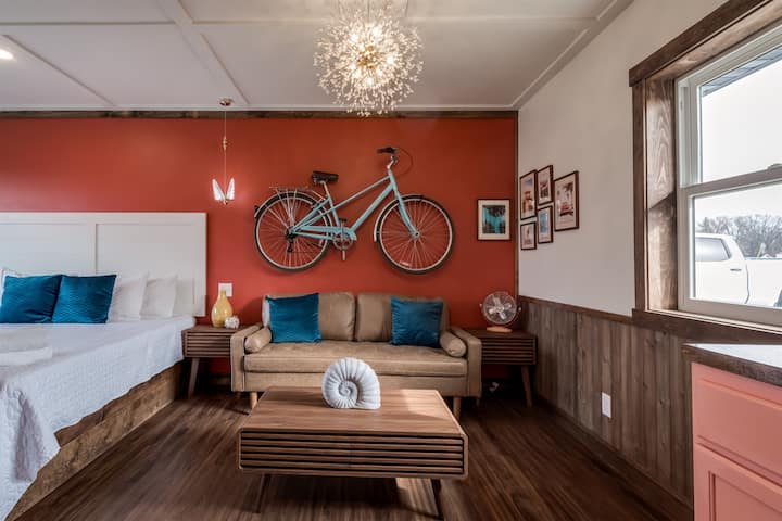 Extended Stay | With Kitchen | Prescott Studio - Hastings, MN