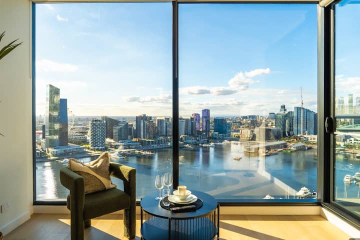Brilliant Collins Wharf Waterfront Condo - Brooklyn