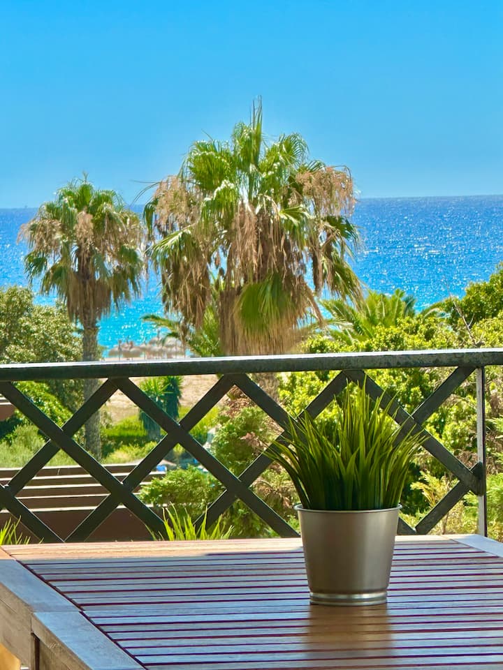 Apartasuite En Zahara De Los Atunes Vistas Al Mar - Zahara de los Atunes