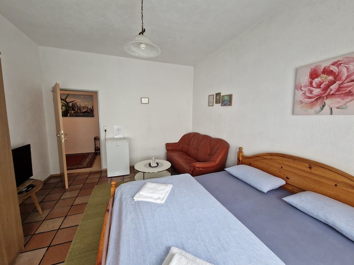 Double Room-shared Bathroom-budget - Friedrichshafen