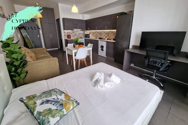 204 Tropical Paradise 200m From Finikoudes Beach - Lárnaka