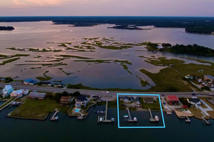 Two Waterfront Homes, Docks, Hot Tubs, 7 Bedrooms - Emerald Isle, NC