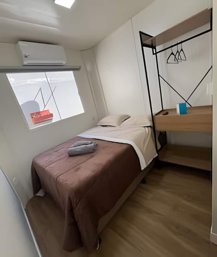 Studio 8/ar Cond./ao Lado Hc Ufu - Uberlândia