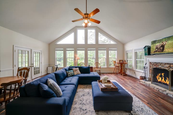 Country Lakeside Home - Private Dock! - Jasper, GA