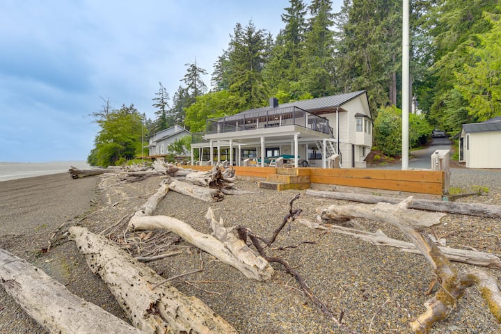 Beachfront Anderson Island Escape: Rainier Views! - Anderson Island, WA