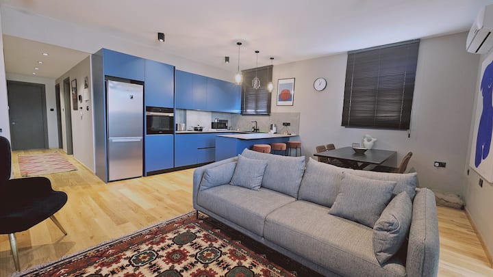 Stay: Lima Soul | Lavish Decor | 2 Br W/desk|wifi - Limassol