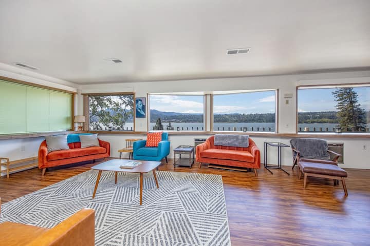 Inventor's Cottage - Retro Vibe, River View! - White Salmon, WA