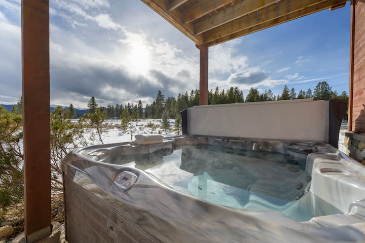 Mountain Views W/ Hot Tub - Tabernash, CO