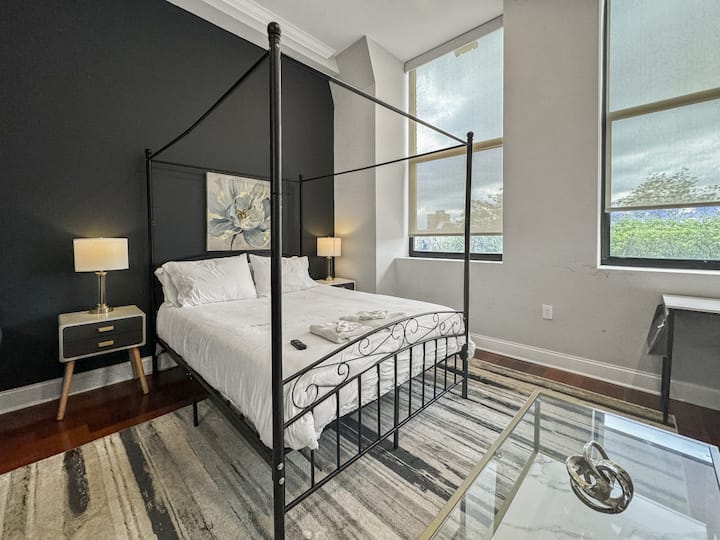 Luxury Studio | Northern Libs | 1 Bed | Onsite Gym - Philadelphia, PA