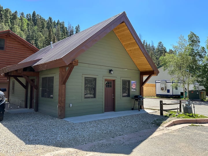Green Cottage On The River - Red River, NM