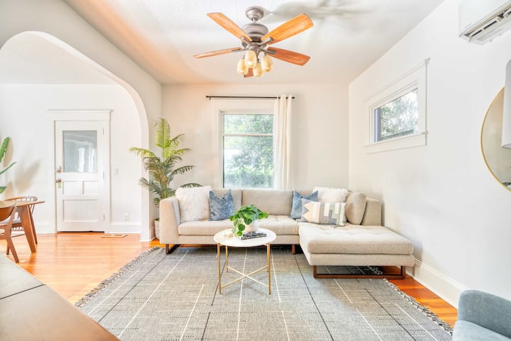 Hot Tub • Fast Wifi • Ac | King Neighborhood Gem - Portland, OR