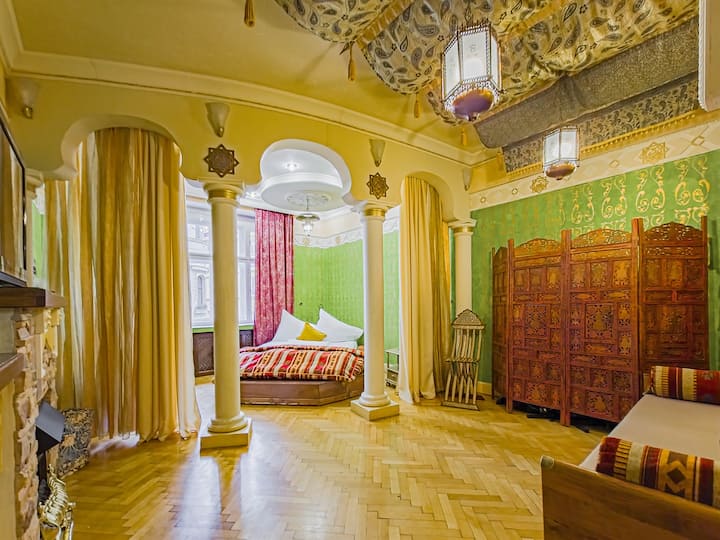 1000 And 1 Night In Prague City Center - Praga