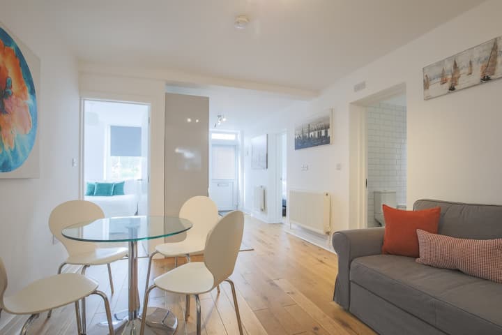Modern 2-bed Flat In Windsor - Maidenhead