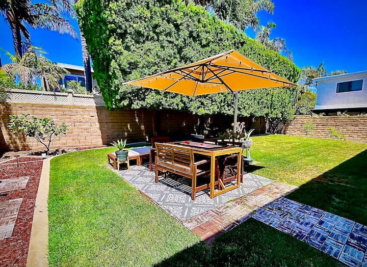Beach Home | Pet-friendly | Bikes • Games • Bbq - Huntington Beach, CA